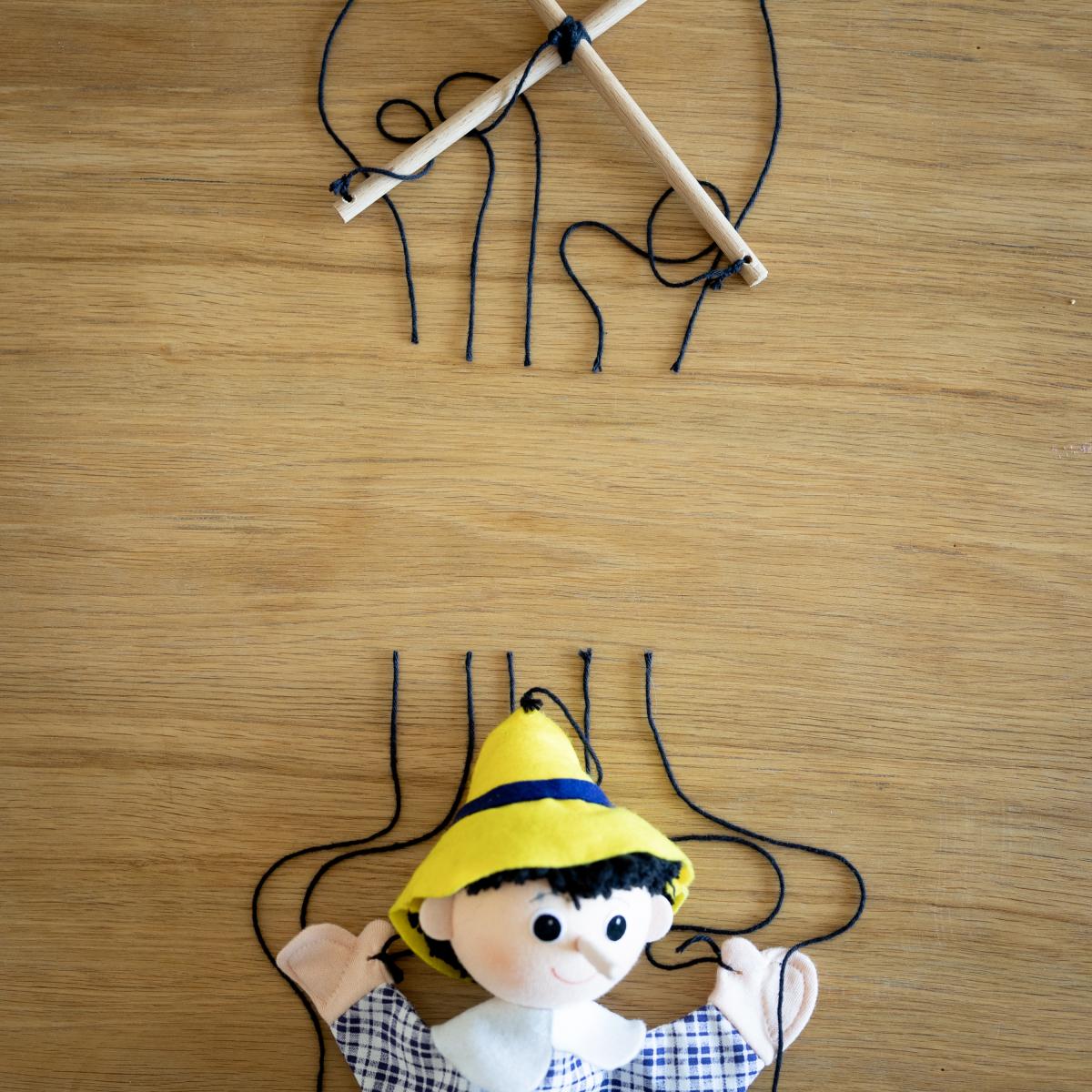 Severing the digital puppet threads | Lëtzebuerger Journal